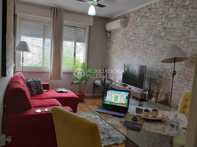 Apartamento 2 dormitórios 1 suite para venda na Av. Getulio Vargas Menono Deus Porto alegre