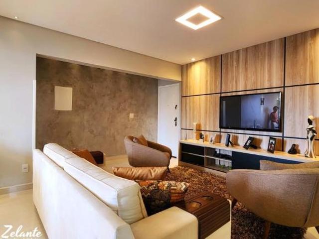 Apartamento 2 Dormitórios, 1 suíte, vaga demarcada. Dep. Completa e Decorado 115m²