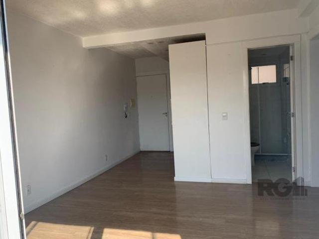 Apartamento 2 dormitórios, 1 vaga, Bairro Vila Cachoeirinha