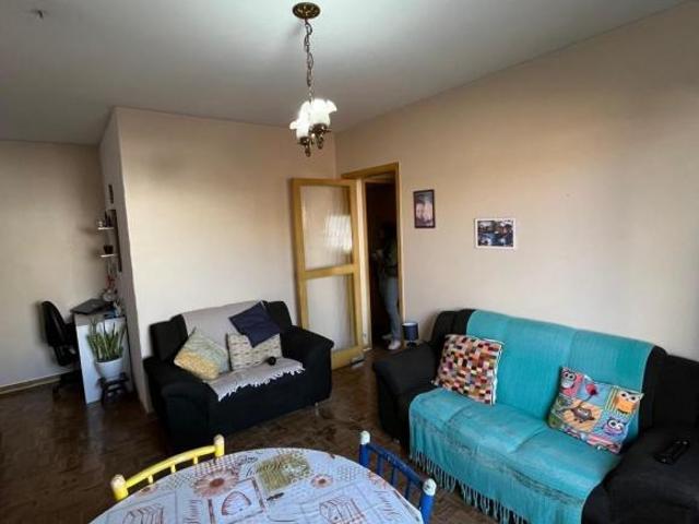 Apartamento 2 dormitórios, 1 vaga coberta no bairro Menino Deus