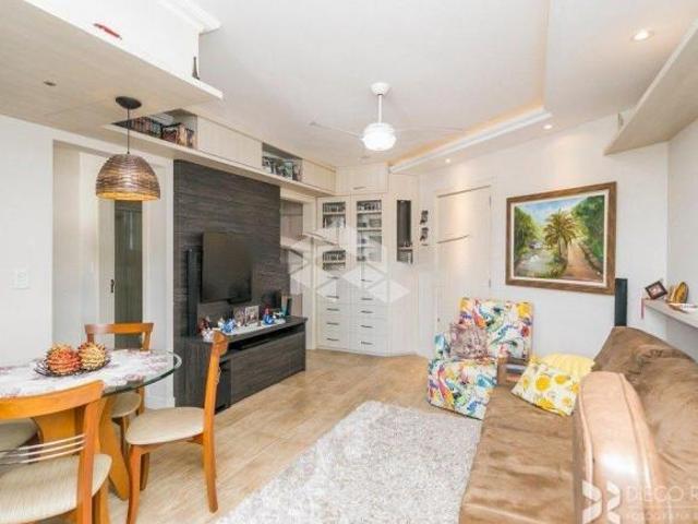 Apartamento 2 dormitórios, 1 vaga no bairro Petrópolis em Porto Alegre