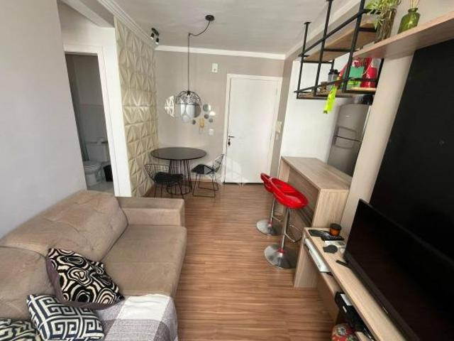 Apartamento 2 dormitórios, 1 vaga no Bairro Ruben Berta