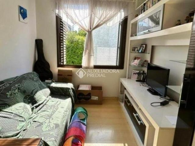 Apartamento 2 dormitórios, 1 vaga no Centro Histórico