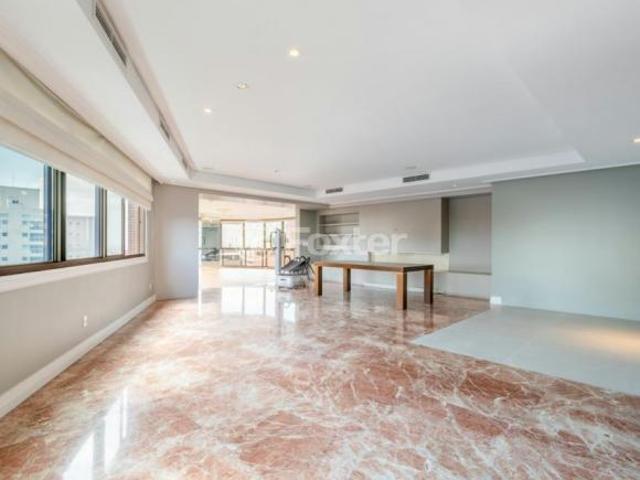 Apartamento, 2 dormitórios, 257.8 m², em Bela Vista