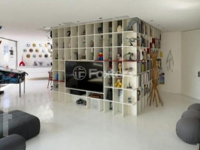 Apartamento, 2 dormitórios, 202 m², em Indianópolis