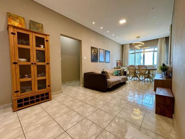 Apartamento 2 Dormitórios 2 banheiros à Venda na Pitangueiras no Guarujá | QV.