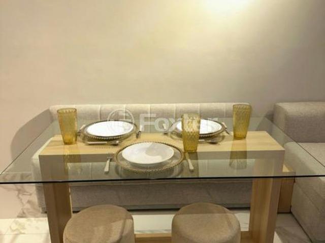 Apartamento, 2 dormitórios, 34 m², em Brás