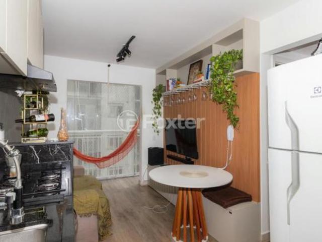 Apartamento, 2 dormitórios, 36 m², em Bom Retiro