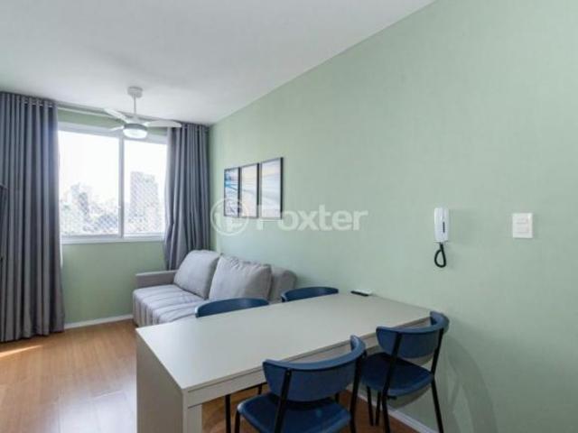Apartamento, 2 dormitórios, 37 m², em Brás