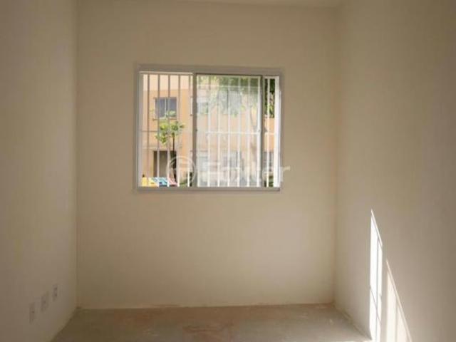Apartamento, 2 dormitórios, 37 m², em Parque Alves de Lima