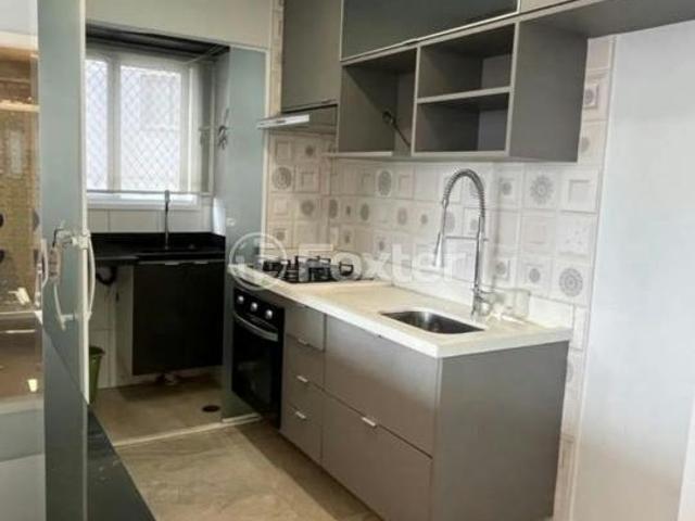 Apartamento, 2 dormitórios, 38 m², em Cambuci