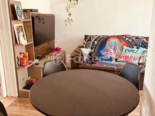 Apartamento, 2 dormitórios, 38 m², em Santa Tereza