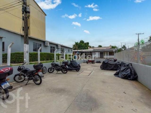 Apartamento, 2 dormitórios, 39 m², em Olaria
