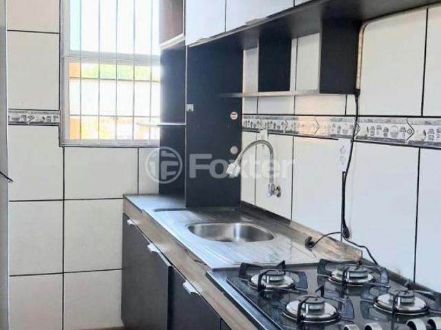 Apartamento, 2 dormitórios, 39 m², em Olaria