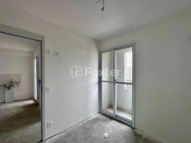 Apartamento, 2 dormitórios, 30 m², em Jardim Aeroporto