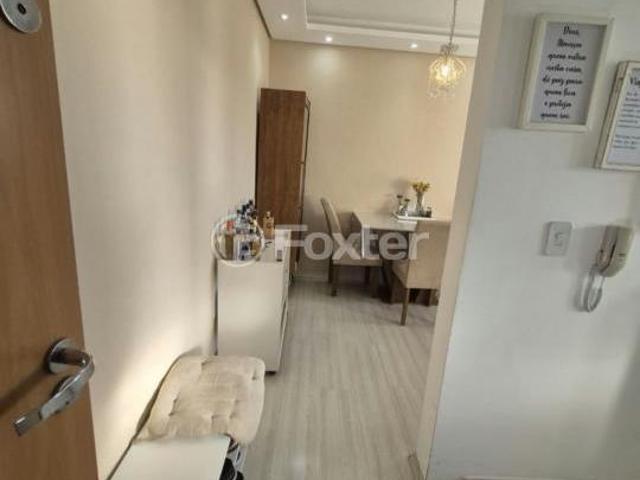 Apartamento, 2 dormitórios, 30 m², em Morro Santana