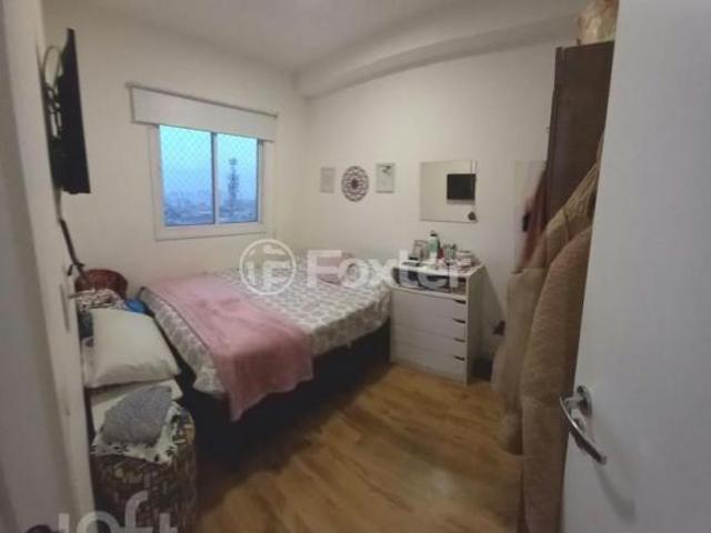 Apartamento, 2 dormitórios, 33 m², em Cambuci