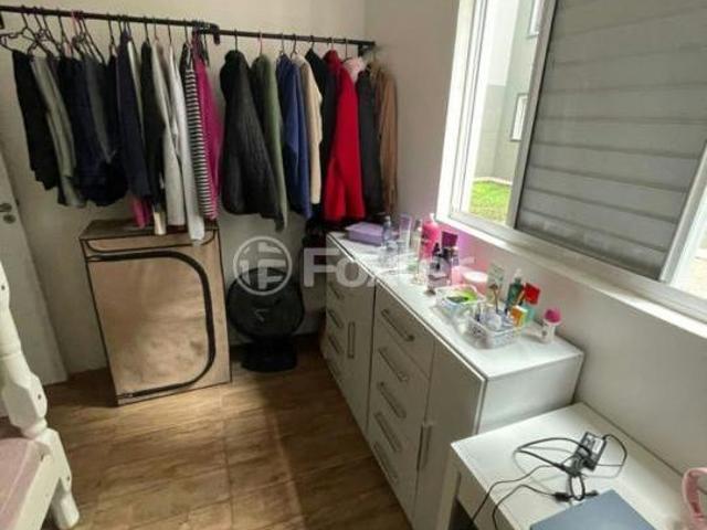 Apartamento, 2 dormitórios, 44 m², em Centro