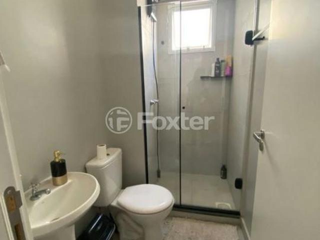 Apartamento, 2 dormitórios, 44 m², em Centro