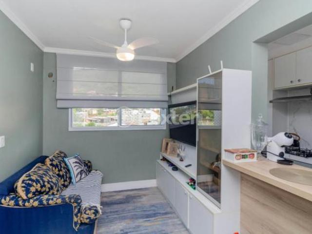 Apartamento, 2 dormitórios, 44 m², em Morro Santana