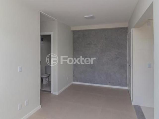 Apartamento, 2 dormitórios, 45 m², em Morro Santana