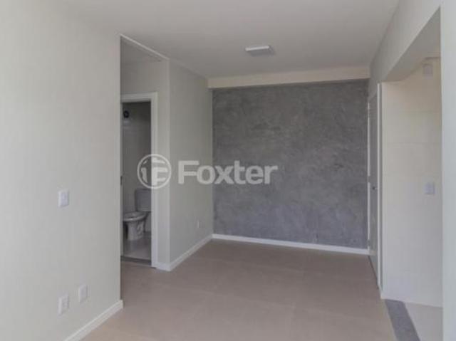 Apartamento, 2 dormitórios, 45 m², em Morro Santana