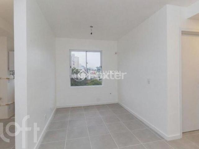 Apartamento, 2 dormitórios, 46 m², em Morro Santana