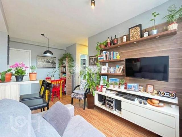 Apartamento, 2 dormitórios, 46.32 m², em Cristal
