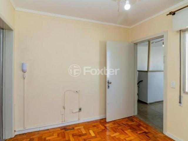 Apartamento, 2 dormitórios, 46.65 m², em Petrópolis