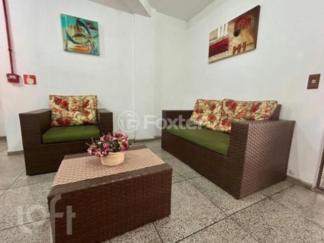 Apartamento, 2 dormitórios, 46.71 m², em Centro