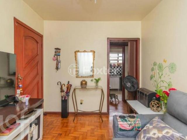 Apartamento, 2 dormitórios, 47.65 m², em Menino Deus