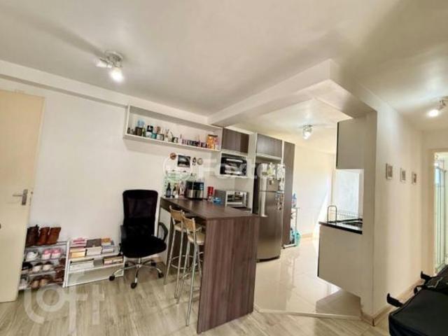 Apartamento, 2 dormitórios, 48 m², em Igara