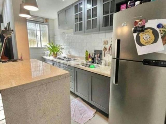 Apartamento, 2 dormitórios, 48 m², em Morro Santana