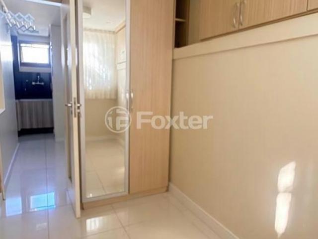 Apartamento, 2 dormitórios, 48 m², em Menino Deus