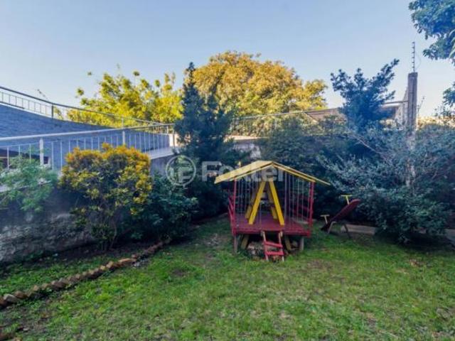 Apartamento, 2 dormitórios, 48.38 m², em Teresópolis