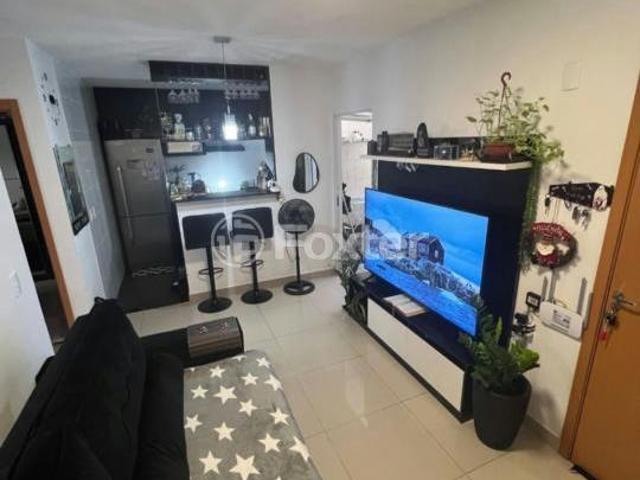 Apartamento, 2 dormitórios, 49 m², em Morro Santana
