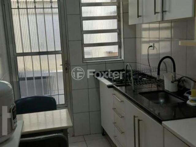 Apartamento, 2 dormitórios, 49 m², em Santana