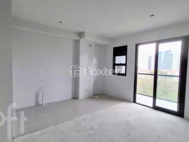 Apartamento, 2 dormitórios, 49.5 m², em Centro