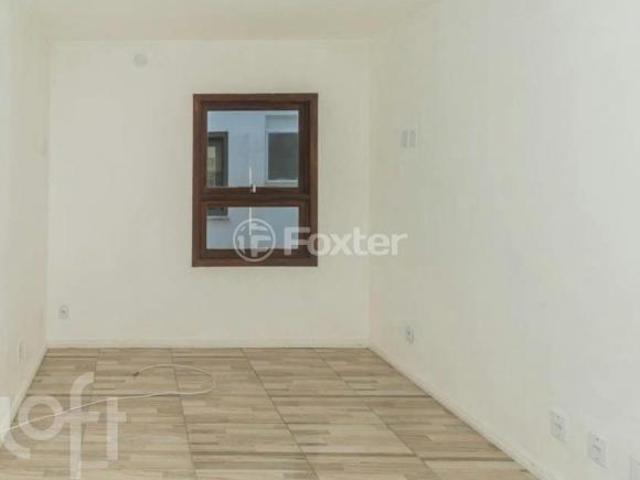 Apartamento, 2 dormitórios, 40 m², em Petrópolis