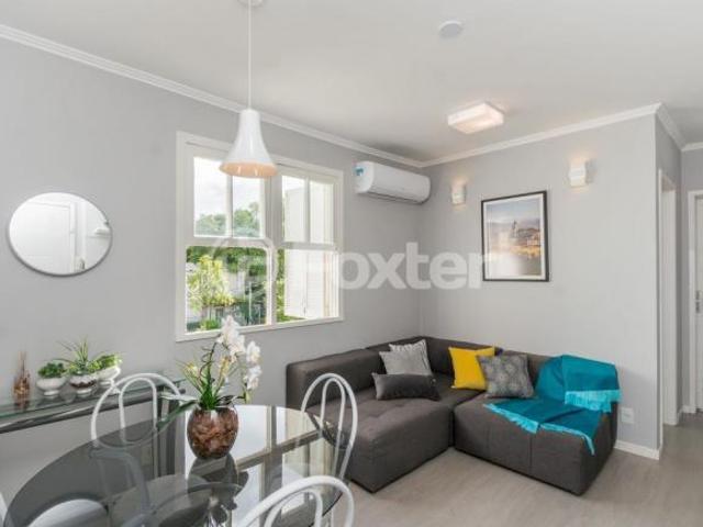 Apartamento, 2 dormitórios, 41.46 m², em Menino Deus