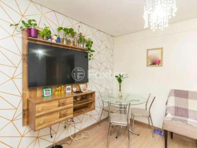 Apartamento, 2 dormitórios, 42 m², em Itaquera