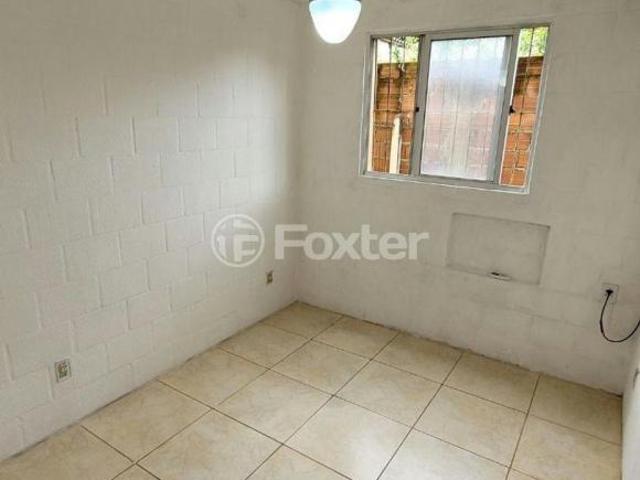 Apartamento, 2 dormitórios, 42 m², em Olaria