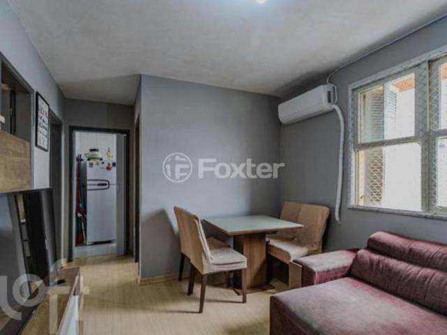 Apartamento, 2 dormitórios, 42 m², em Menino Deus