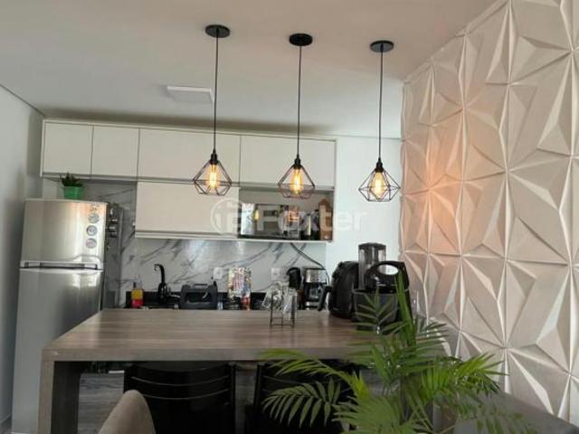 Apartamento, 2 dormitórios, 43 m², em Mário Quintana