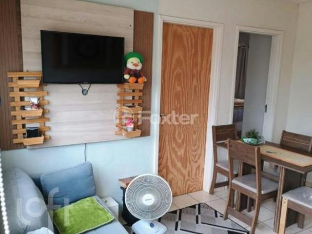 Apartamento, 2 dormitórios, 43.63 m², em Centro