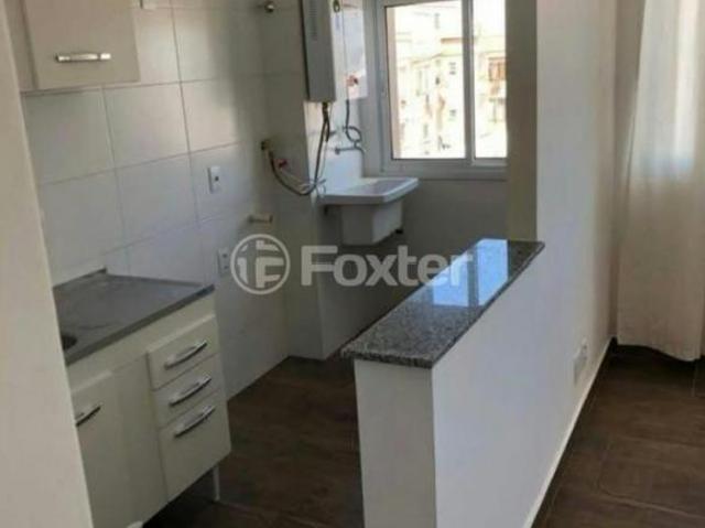 Apartamento, 2 dormitórios, 54 m², em Azenha