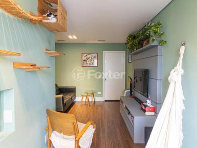 Apartamento, 2 dormitórios, 54 m², em Moema