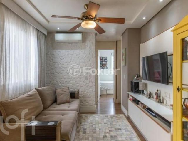 Apartamento, 2 dormitórios, 55 m², em Humaitá