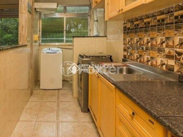Apartamento, 2 dormitórios, 55 m², em Morro Santana