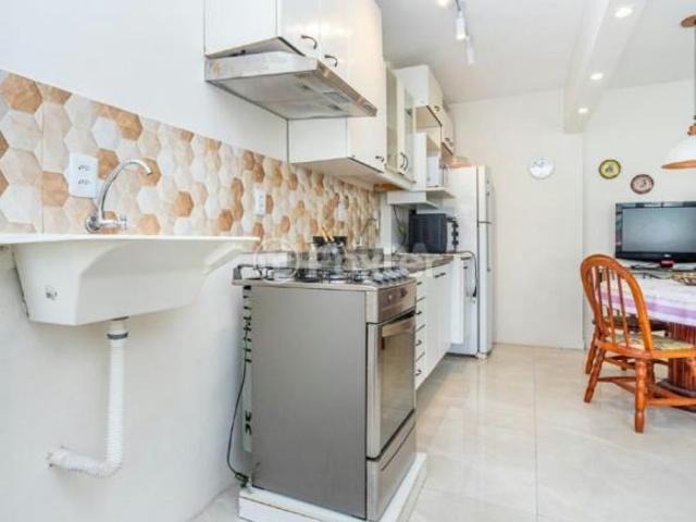 Apartamento, 2 dormitórios, 55 m², em Petrópolis